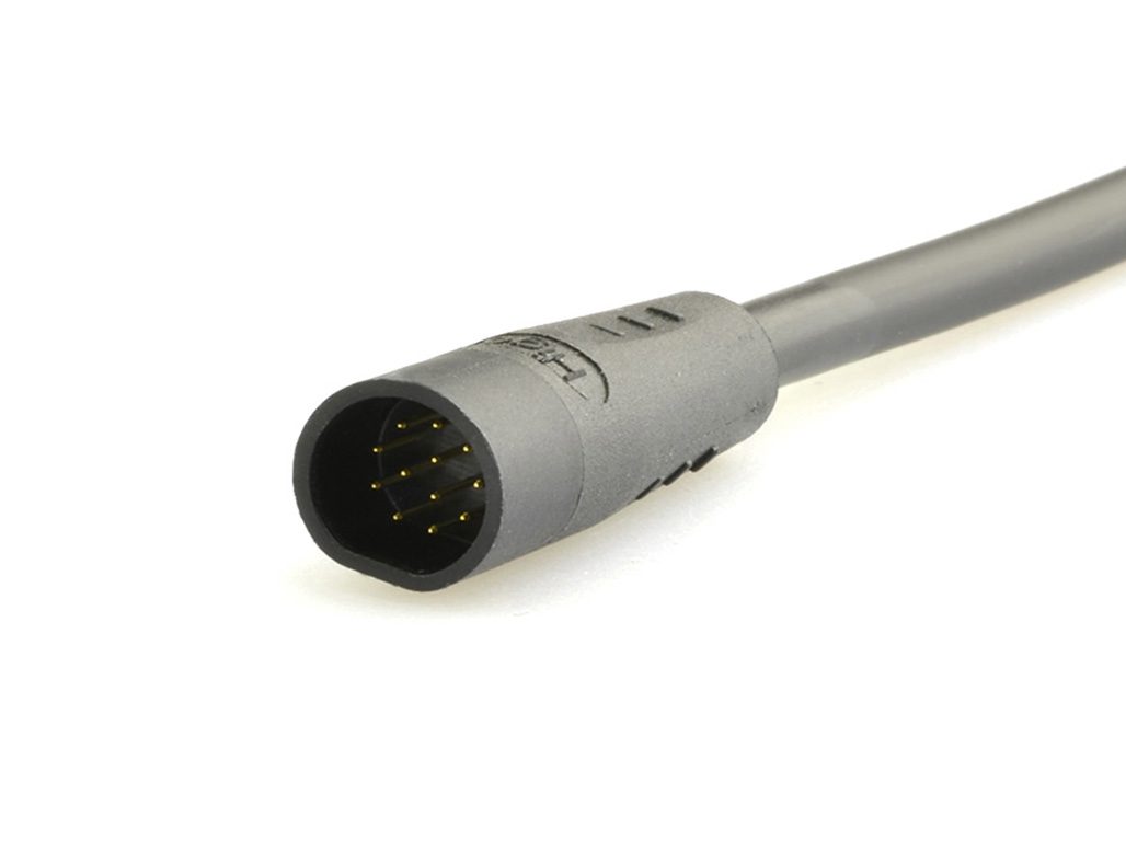 Main male plug connector